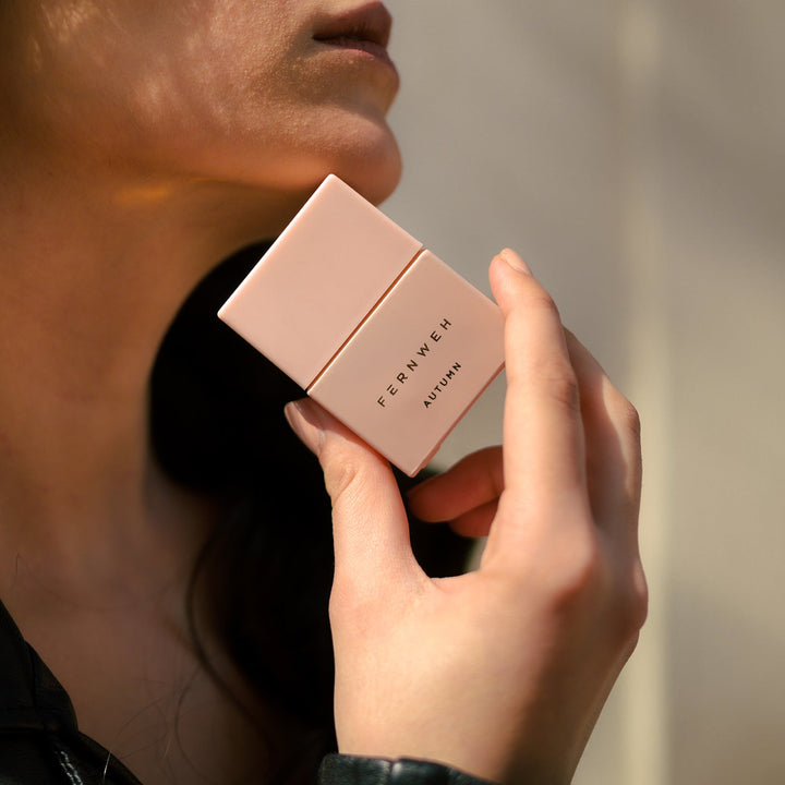 Which Perfume Has the Best Sillage and Projection? - Fernweh